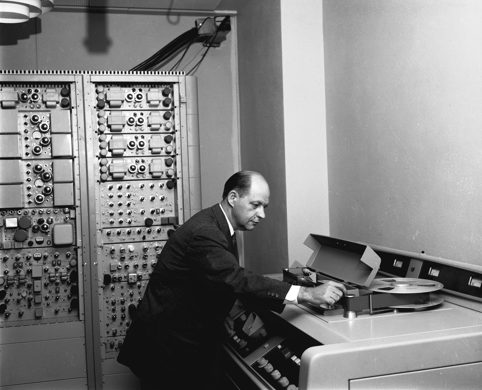 The First Videotape Machines at KRLD-TV